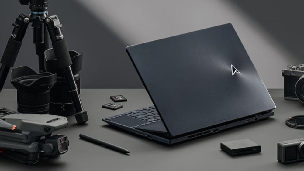 iGame G-ONE Plus正式发布，PC电脑未来进化形态？ | 电脑报·蛋黄星球